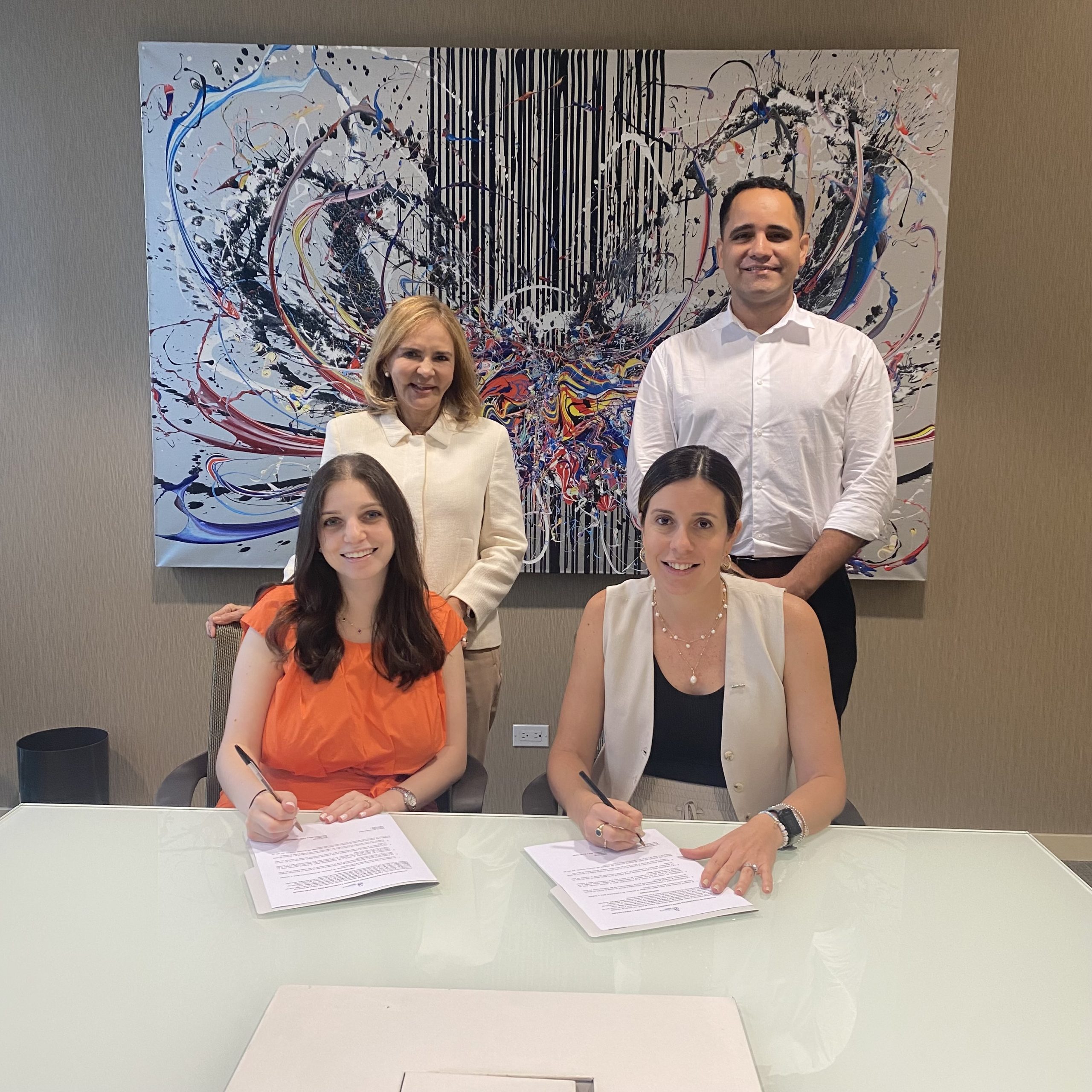 Firma de convenio de cooperación con Fundación Max & Sarah Harari ...